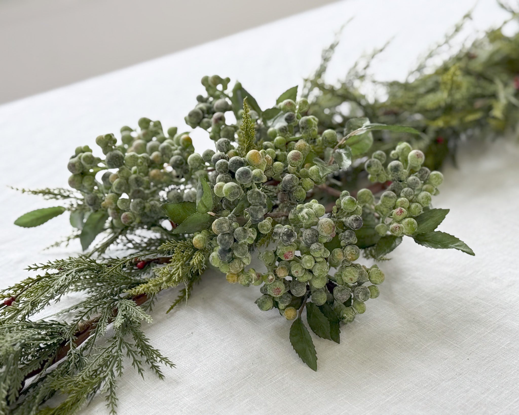 Frosted Green Berry Stem – ORNAMENT
