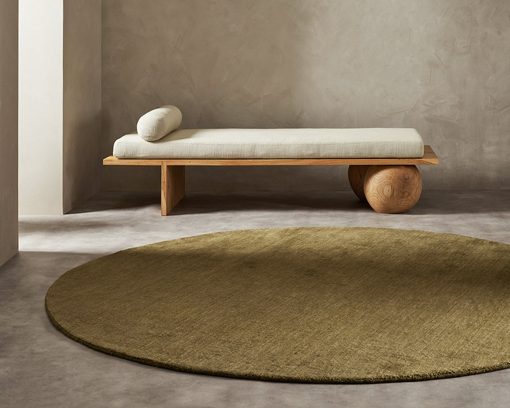 Sandringham Round Rug | Moss – ORNAMENT