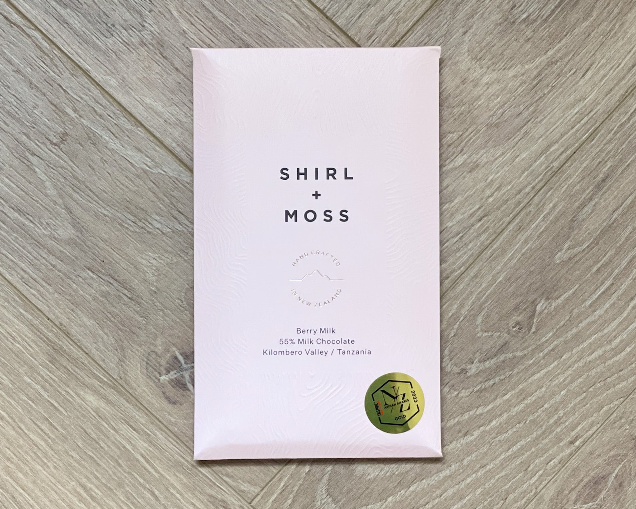Shirl & Moss | Berry Milk 55% Milk Chocolate Bar – ORNAMENT